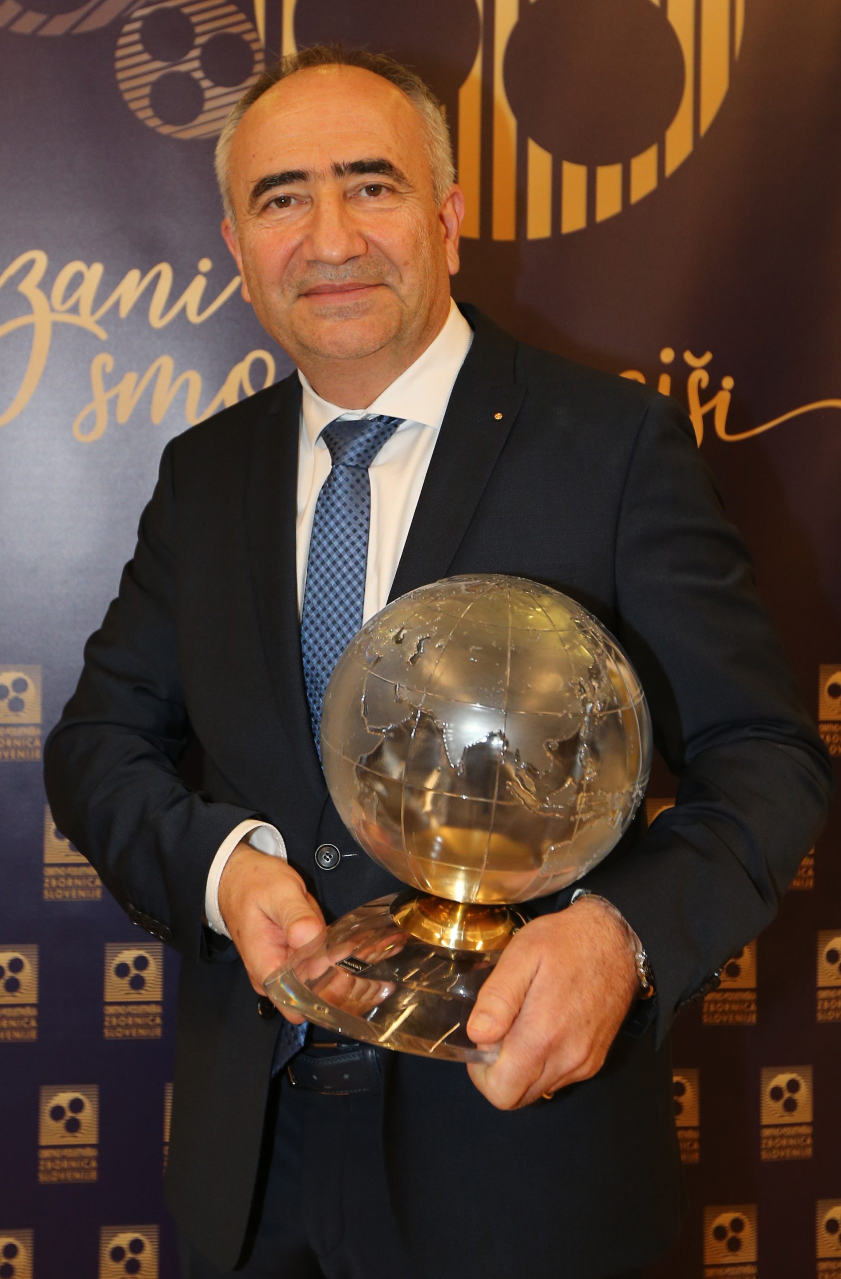 Podjetnik leta 2022 je Ivan Cajzek iz slatinskega podjetja GIC Gradnje ...